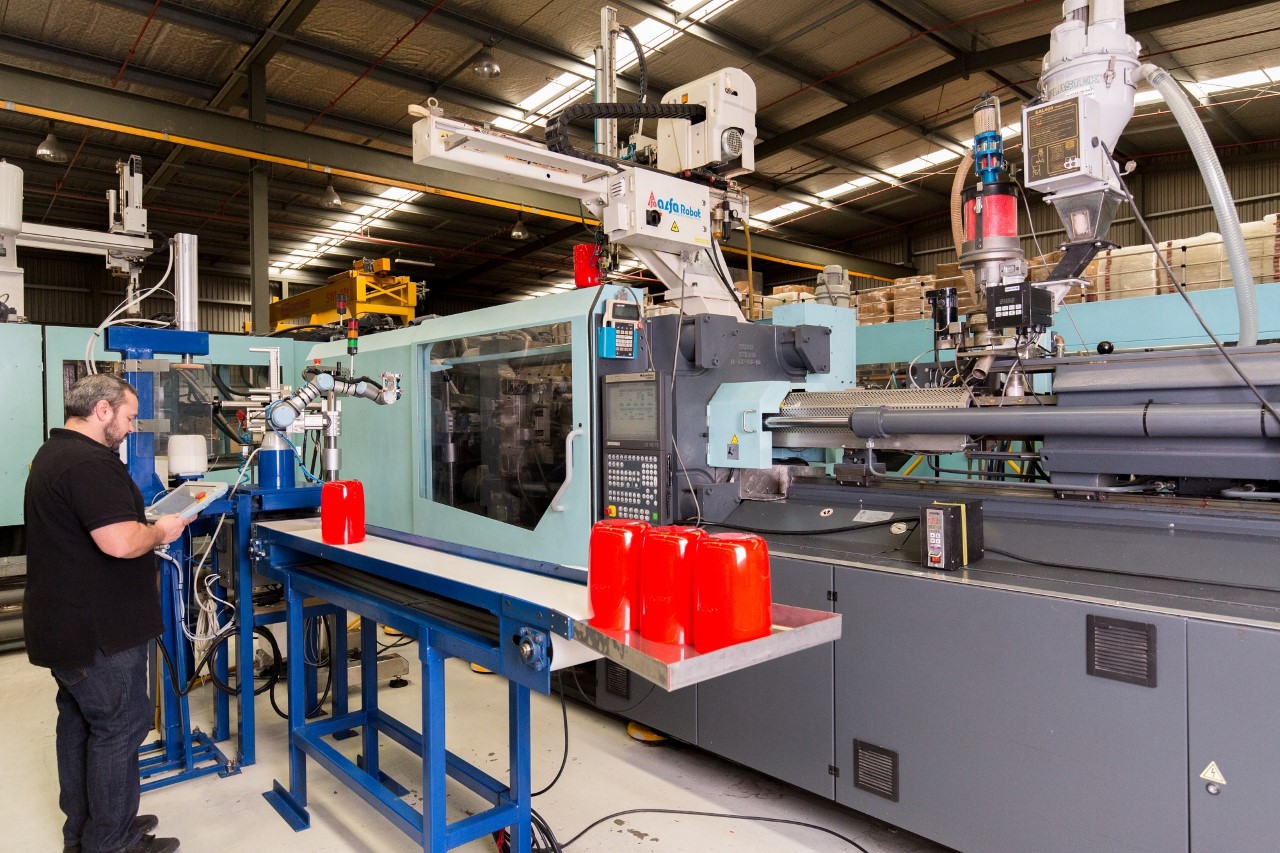 Introducing cobots to workplace: here’s what you need to know